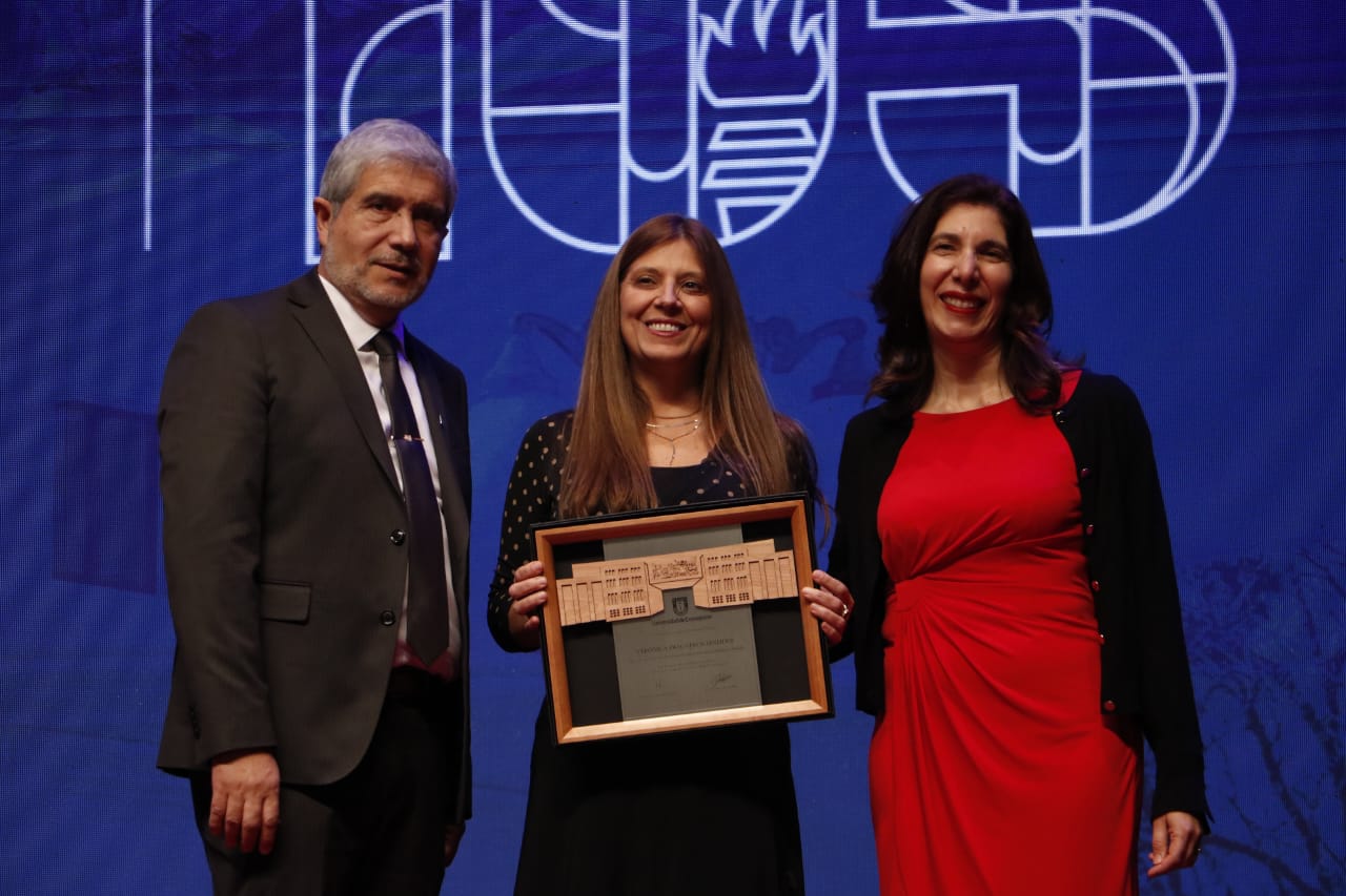 Profesora Verónica Delgado Schneider promovida a Profesora Titular en la Universidad de ...